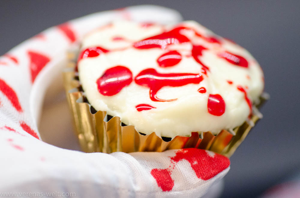 Halloween: Dexters Splatter Cupcakes